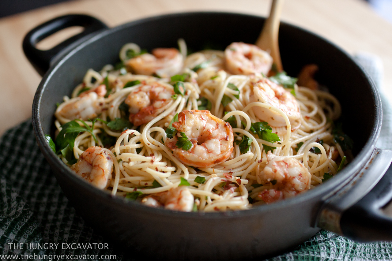 The Hungry Excavator: Seared Tiger Prawns in Prawl Oil Pasta