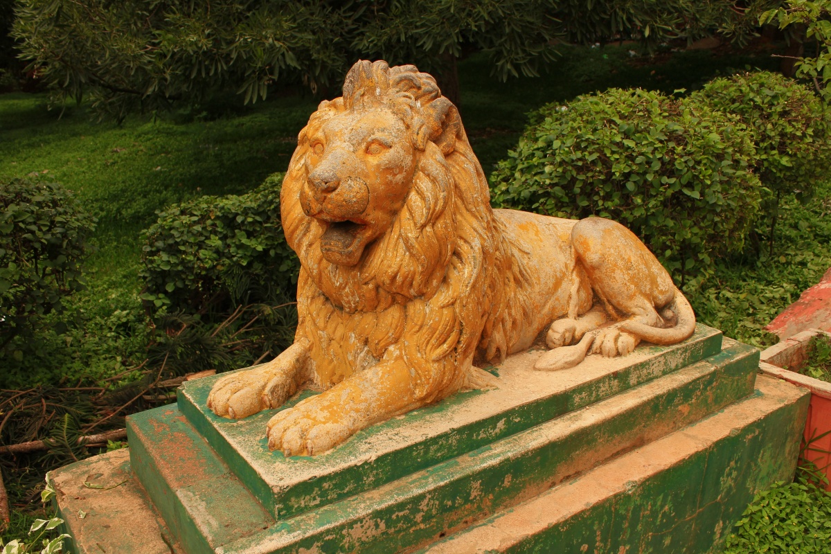 Journeys across Karnataka: Benches at Cubbon Park
