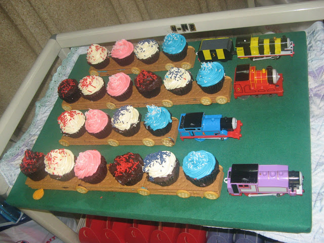 Thomas the Train Cupcakes & Croley Lobo Biscuits | Our Phenomenal Life
