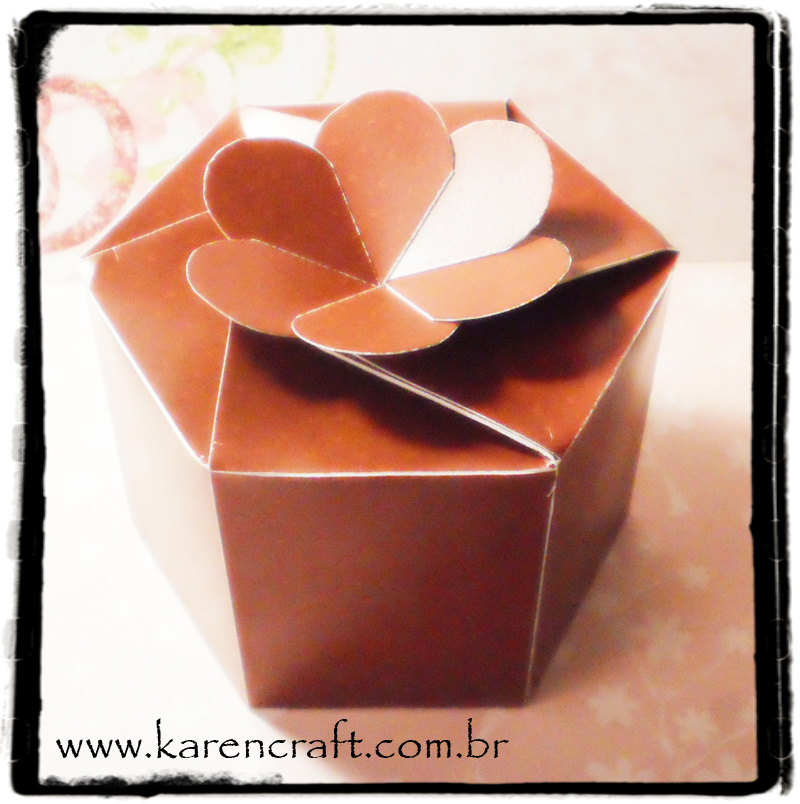 Papercraft gift box | Karencraft