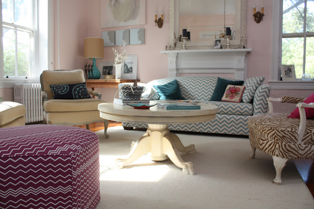 * T h e * V i s u a l * V a m p *: The Geometric Print Couch