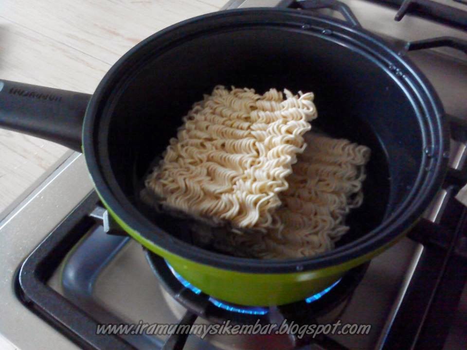 Mee Segera..Rebus Dulu Sebelum Makan - Ira Mommy Si Kembar