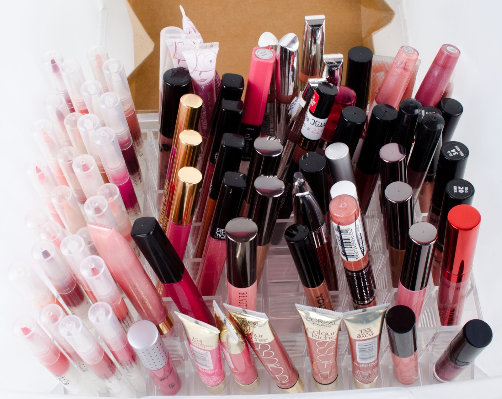 Valentine Kisses: My Makeup Collection & Organization: pics & video!