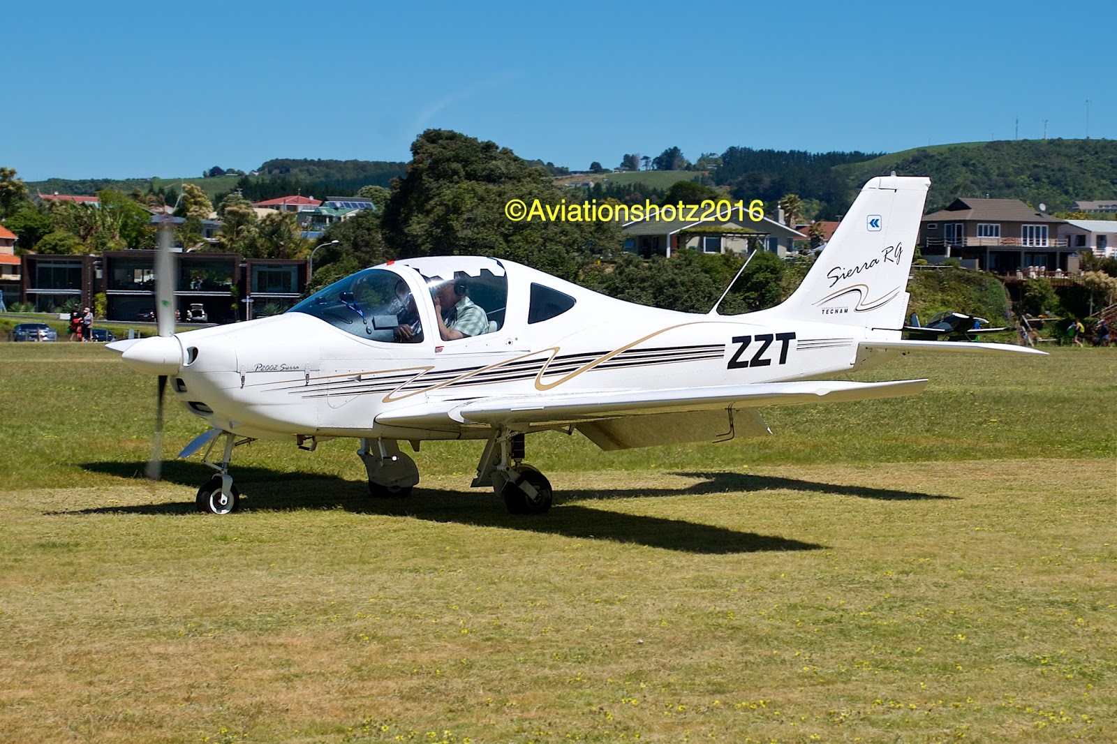 Aviationshotz: Black Sands 2015, ZK-ZZT