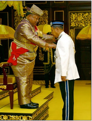 Maharum Bugis Syah (MBS): Istiadat Penganugerahan Darjah Kebesaran dan ...