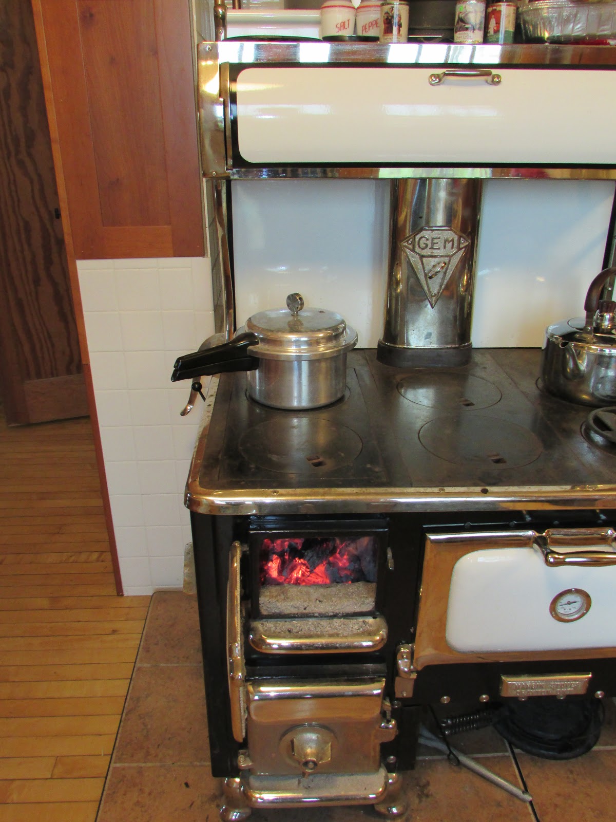 Wood Cookstove Cooking: Using a Pressure Cooker on a Wood Cookstove