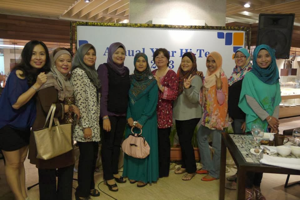 Hi Tea Guru & Staf SMKBS | LAMAN WEB RASMI SMK BANDAR SUNWAY