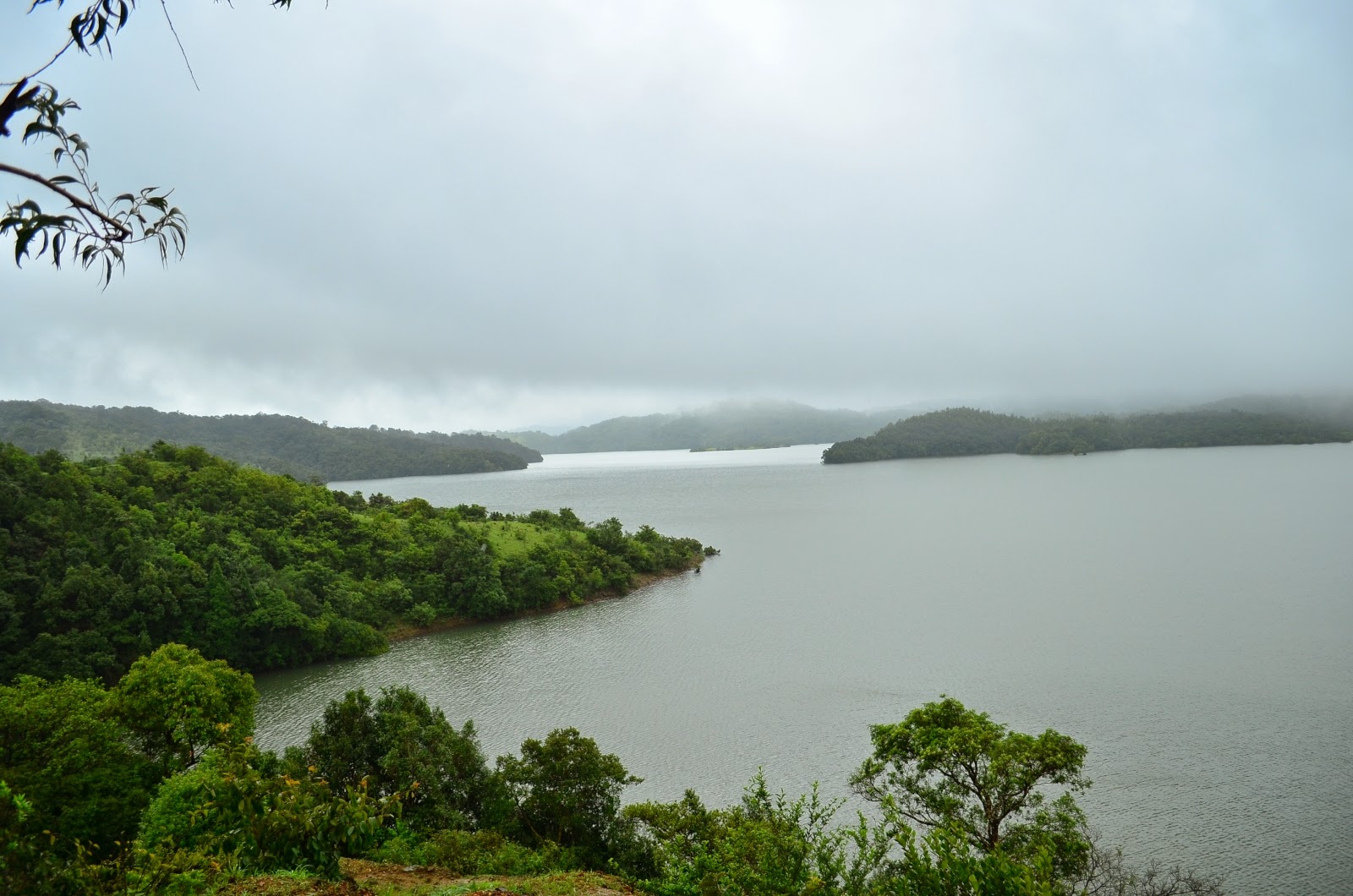 Sharath Hassan A Travelling Photographer: Savehaklu Reservoir, Nagara ...