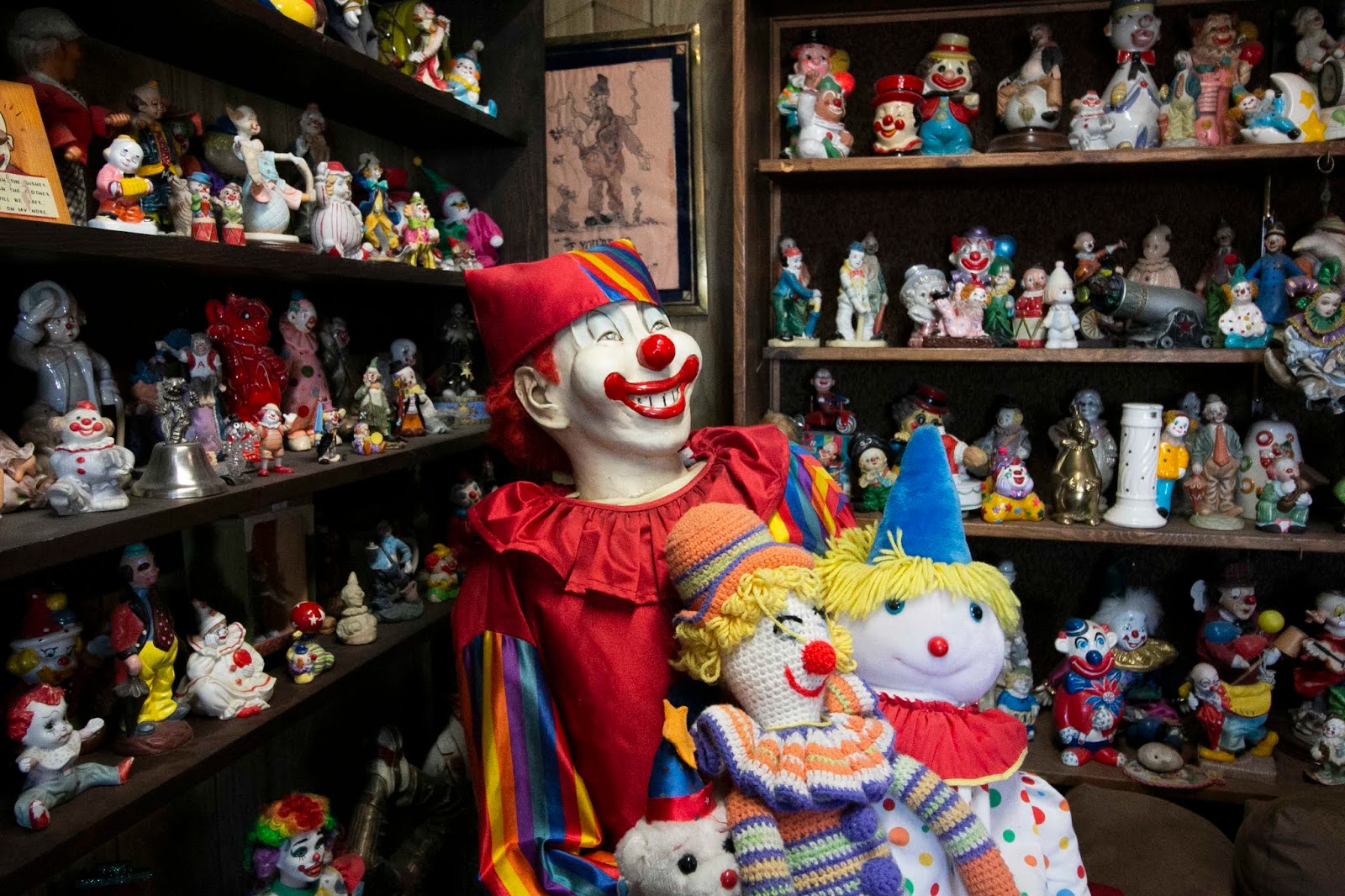 Clarissa Johal: Tangled Tuesday - A Visit to the Clown Motel and Old ...