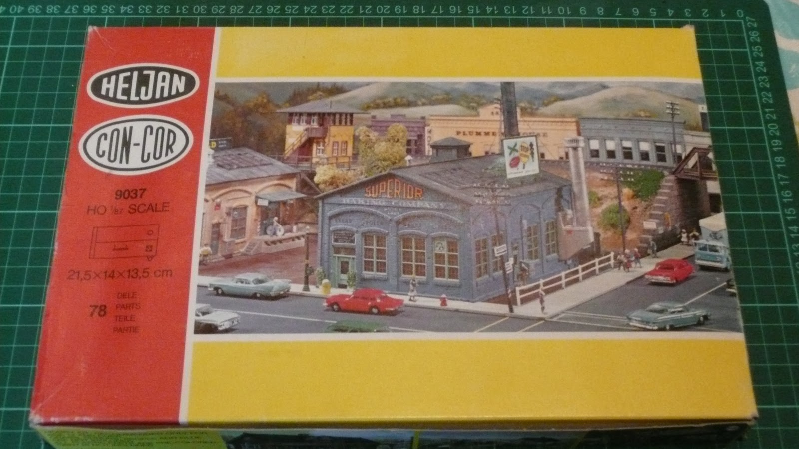 HO Scale Model Railroading in the UK: The Superior Bakery arrives at last