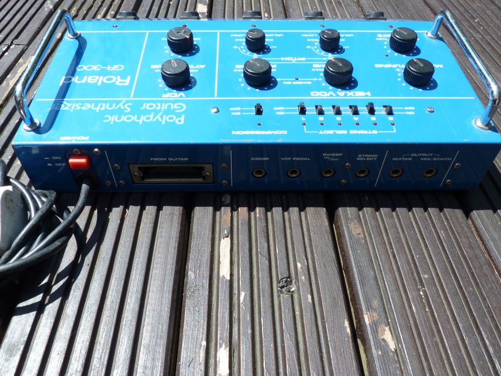 MATRIXSYNTH: ROLAND GR-300 POLYPHONIC GUITAR SYNTHESIZER