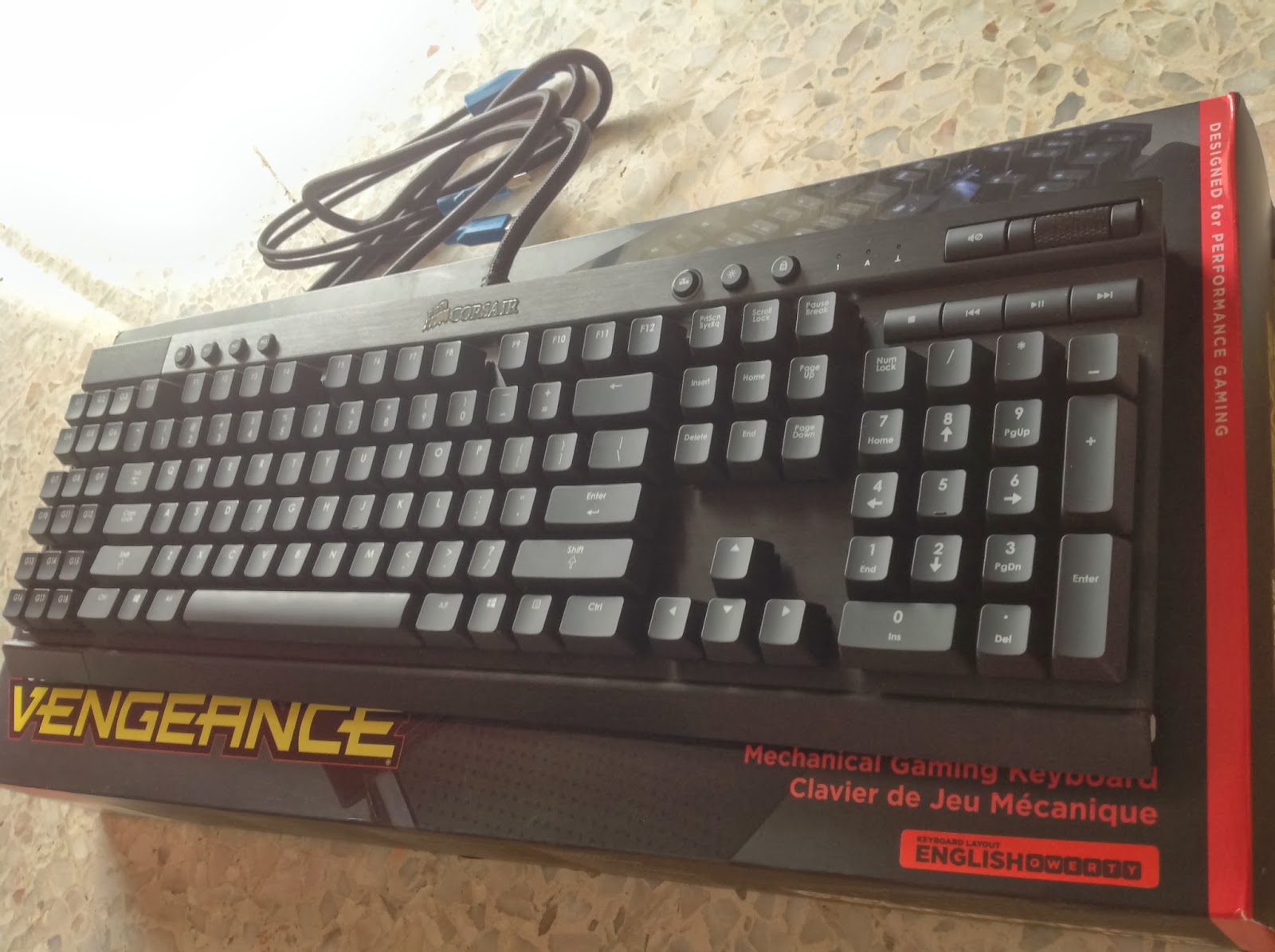 Corsair Vengeance Series Mechanical Keyboard Round Up