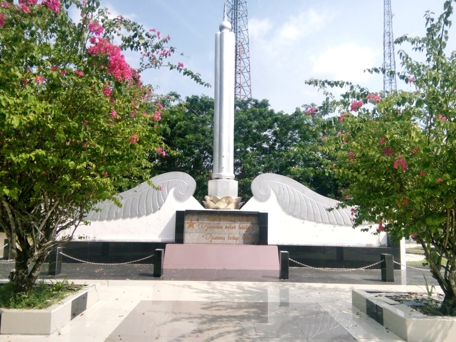 INSTAKALIMANTAN by Hanafi: TUGU-TUGU KOTA BARABAI