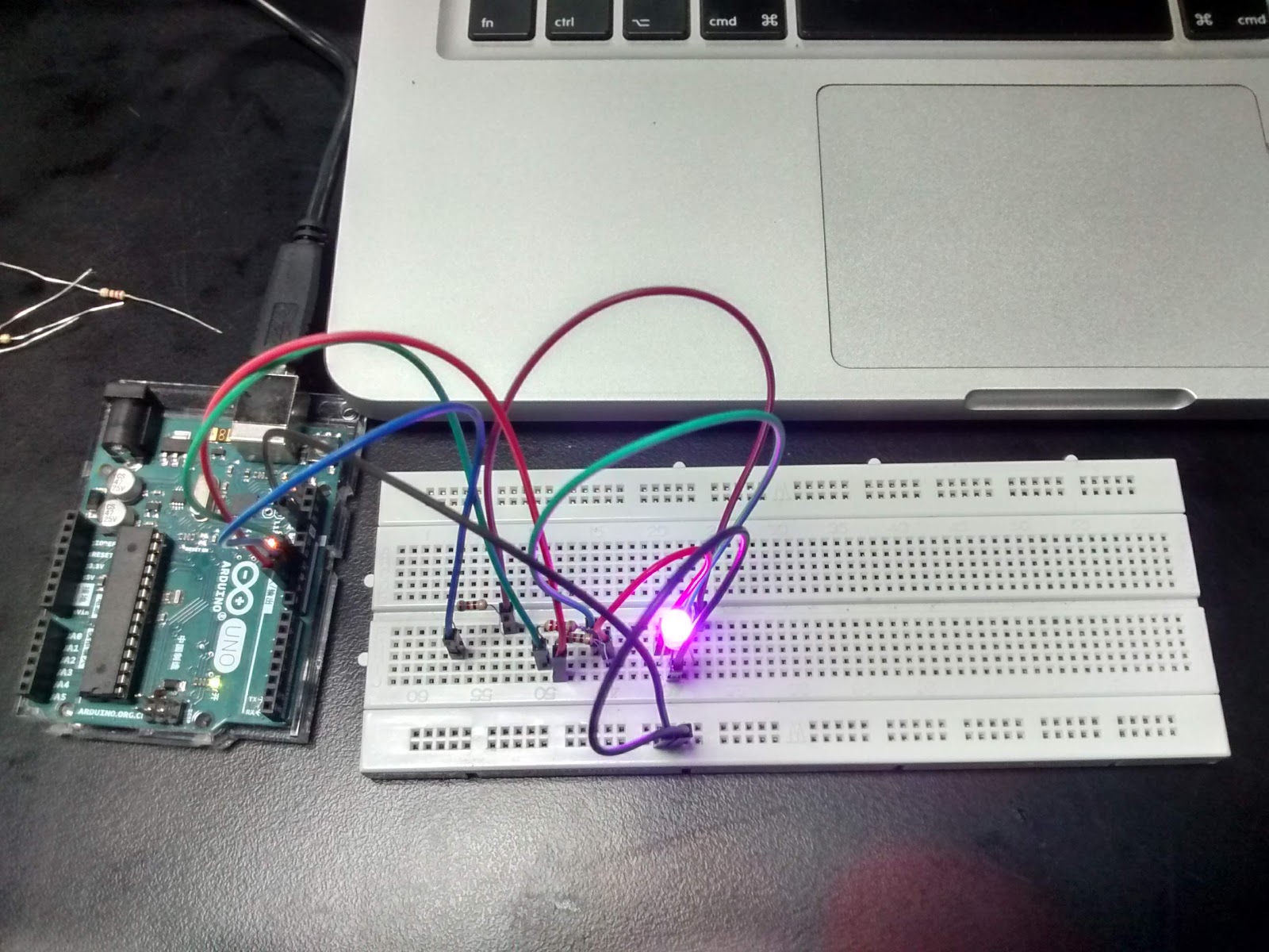 La ciencia de la imaginación: Más experimentos con Arduino, leds, servomotor