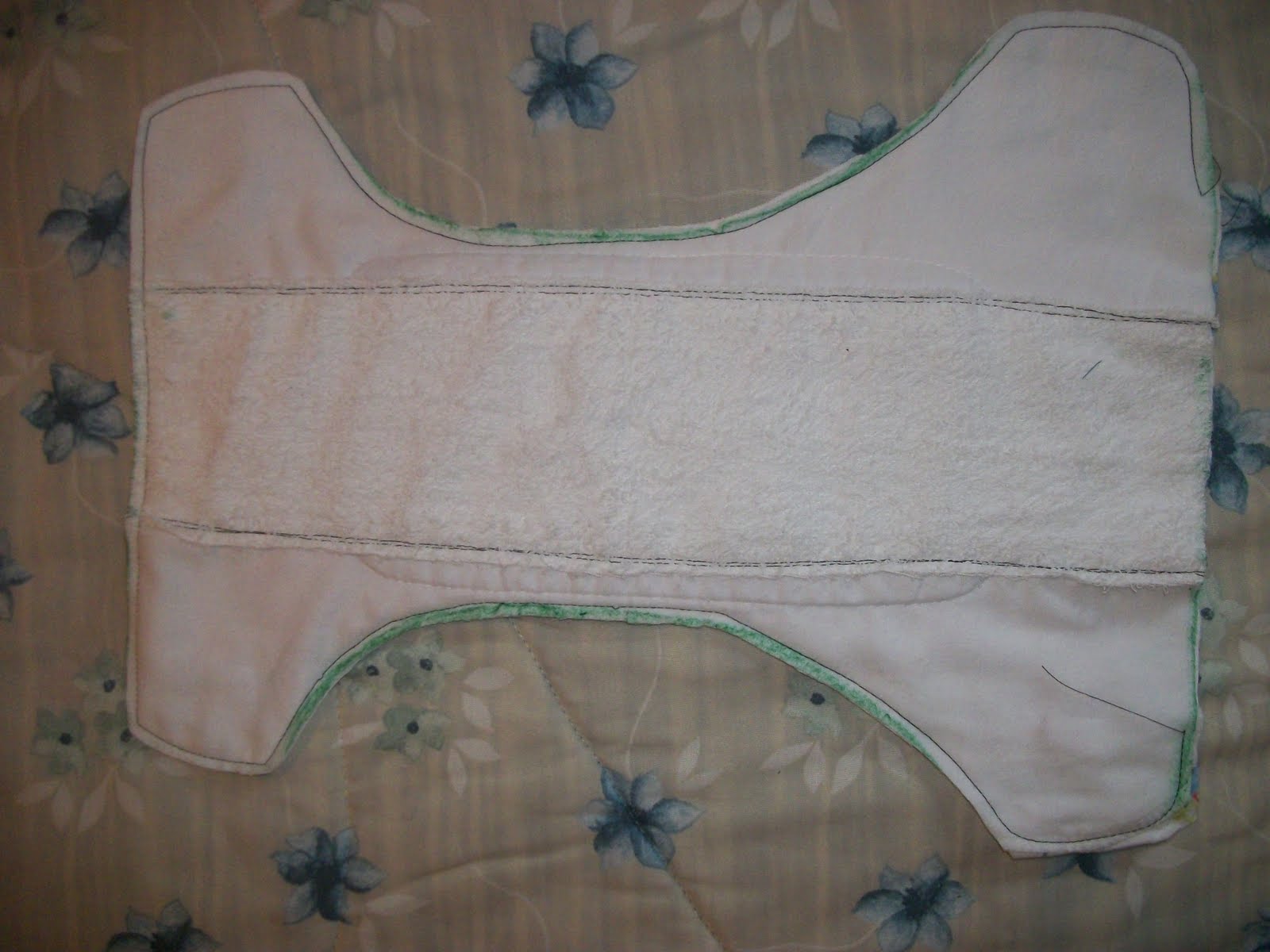 Simple Diaper-Sewing Tutorials: Amazon Contour Fitted Diaper #1
