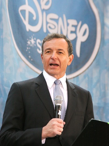 UNIVERSO DISNEY: Entrevista com o atual presidente da Disney