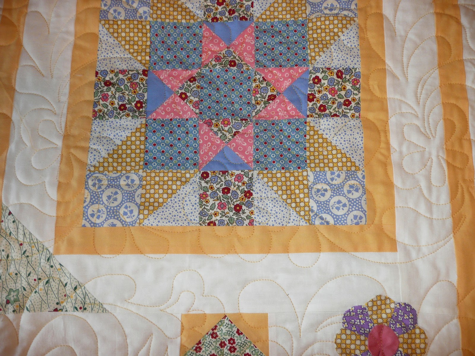 Acorn Ridge Quilting: Alyce's" Aunt Grace Circle of Friends" Quilt