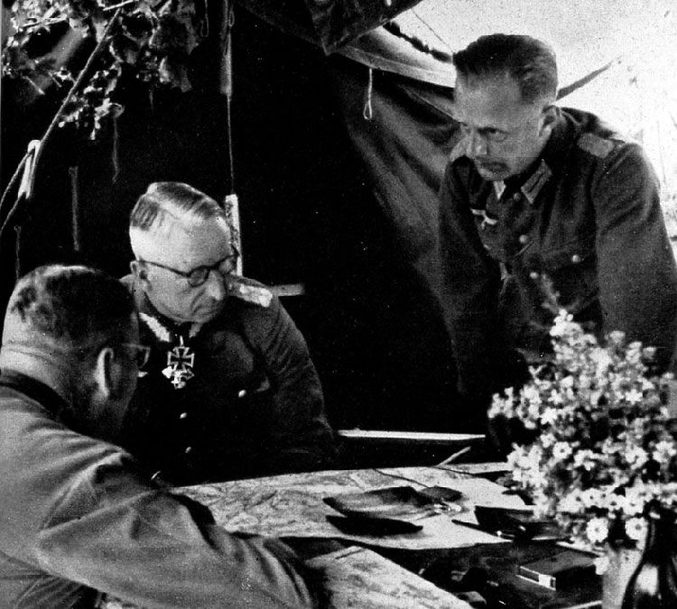 NAZI JERMAN: Foto Erich von Manstein