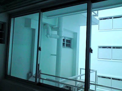Our Journey: 26 Apr 2011 - Sliding Window For Service Yard