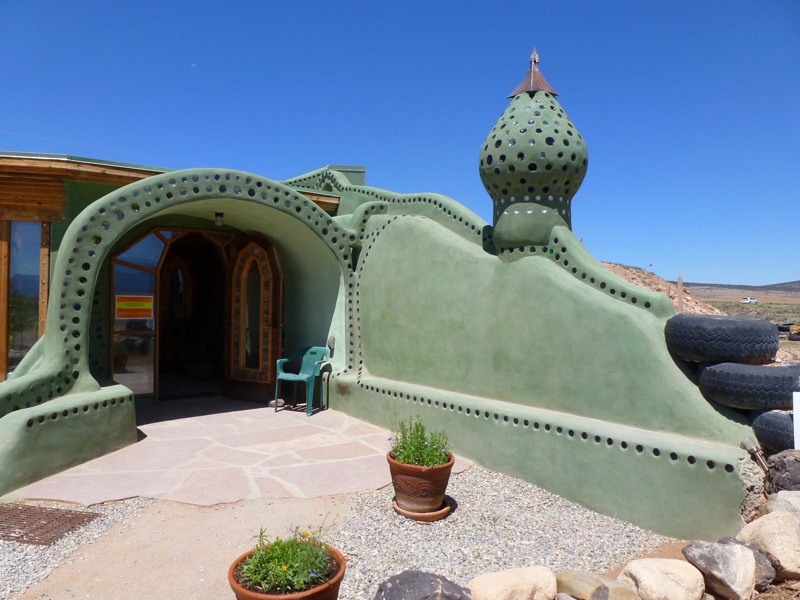 Janine's Jaunt: EARTHSHIPS