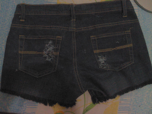 fun&oblivious ♥: DIY Distressed Shorts + How to Bleach A Pair of Shorts