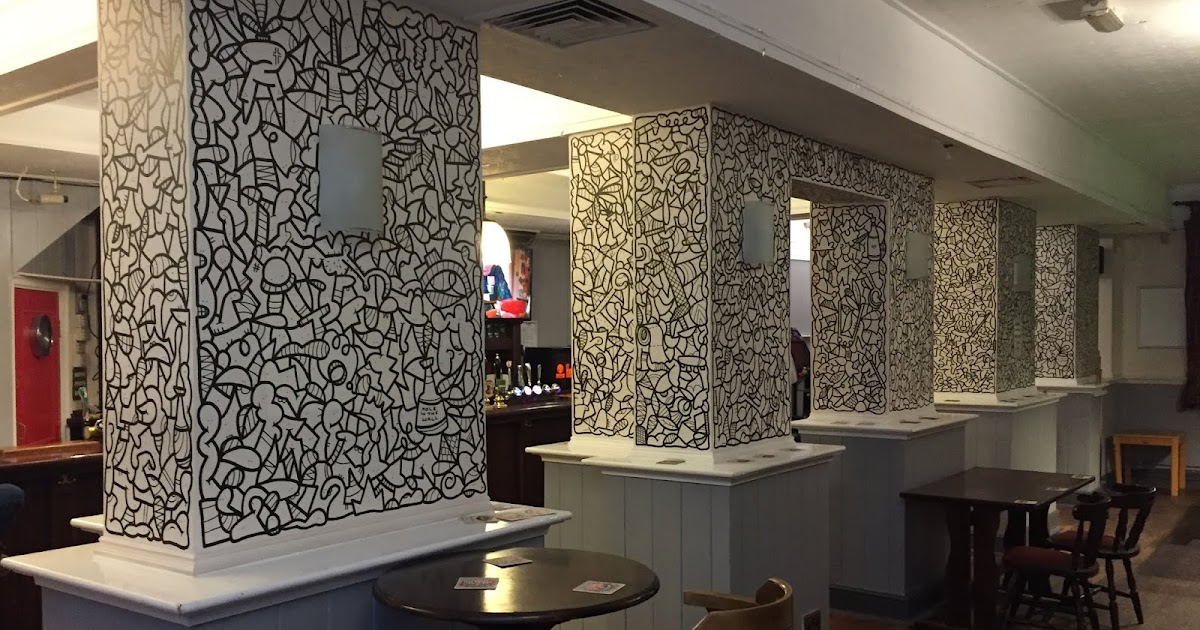 Hole in the Wall Pub