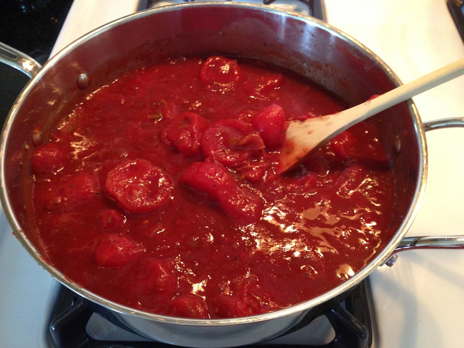 Lean and Luscious Corner: Quick 'n' Chunky Tomato Sauce