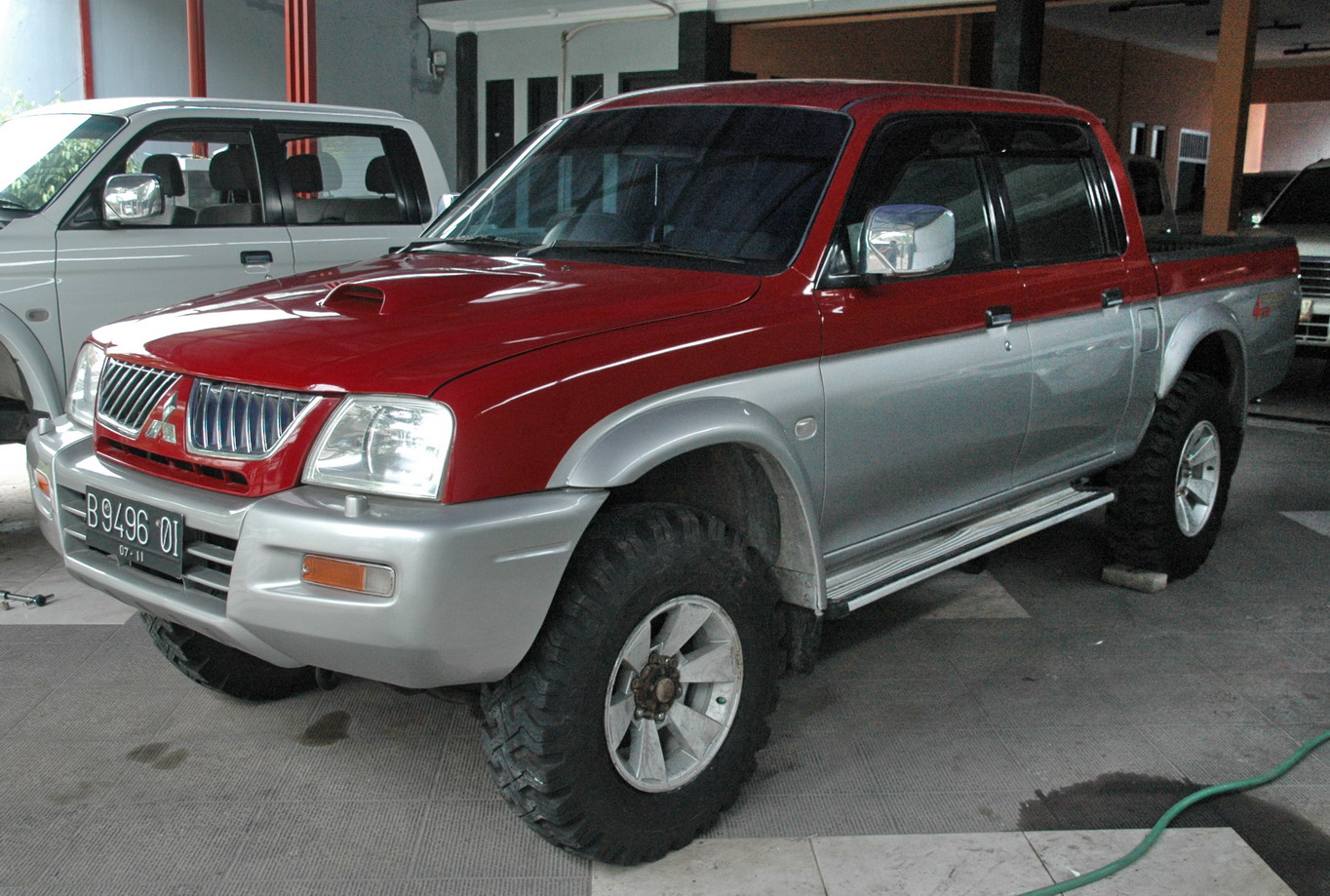 automoda: MITSUBISHI L200 STRADA 2006 GLS DOUBLECABIN