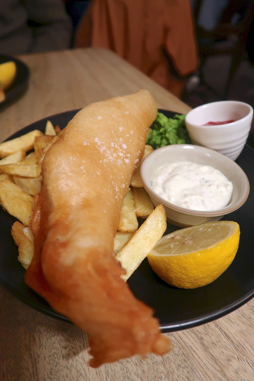 Scrumpdillyicious: The Dove Riverside Pub in Hammersmith