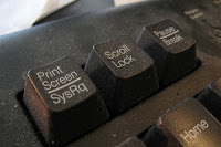 fraterneo GNU/Linux: SysRq: Cuando el sistema se cuelga