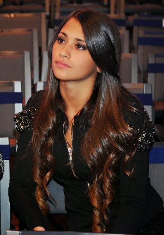 penetrating beauty: Antonella Roccuzzo