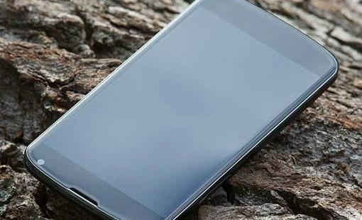 Tempered Glass VS Matte/Anti-Glare : Which one is For You - TECHPHLIE