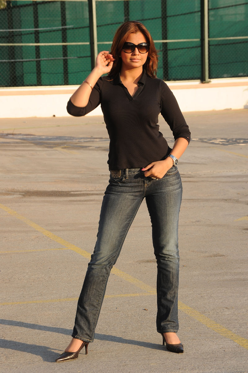 Deepali Singh Photoshoot Stills - Hot PHOTOSHOOT Bollywood, Hollywood ...