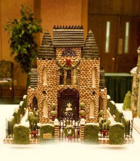 Simply Creative: Amazing Gingerbread House