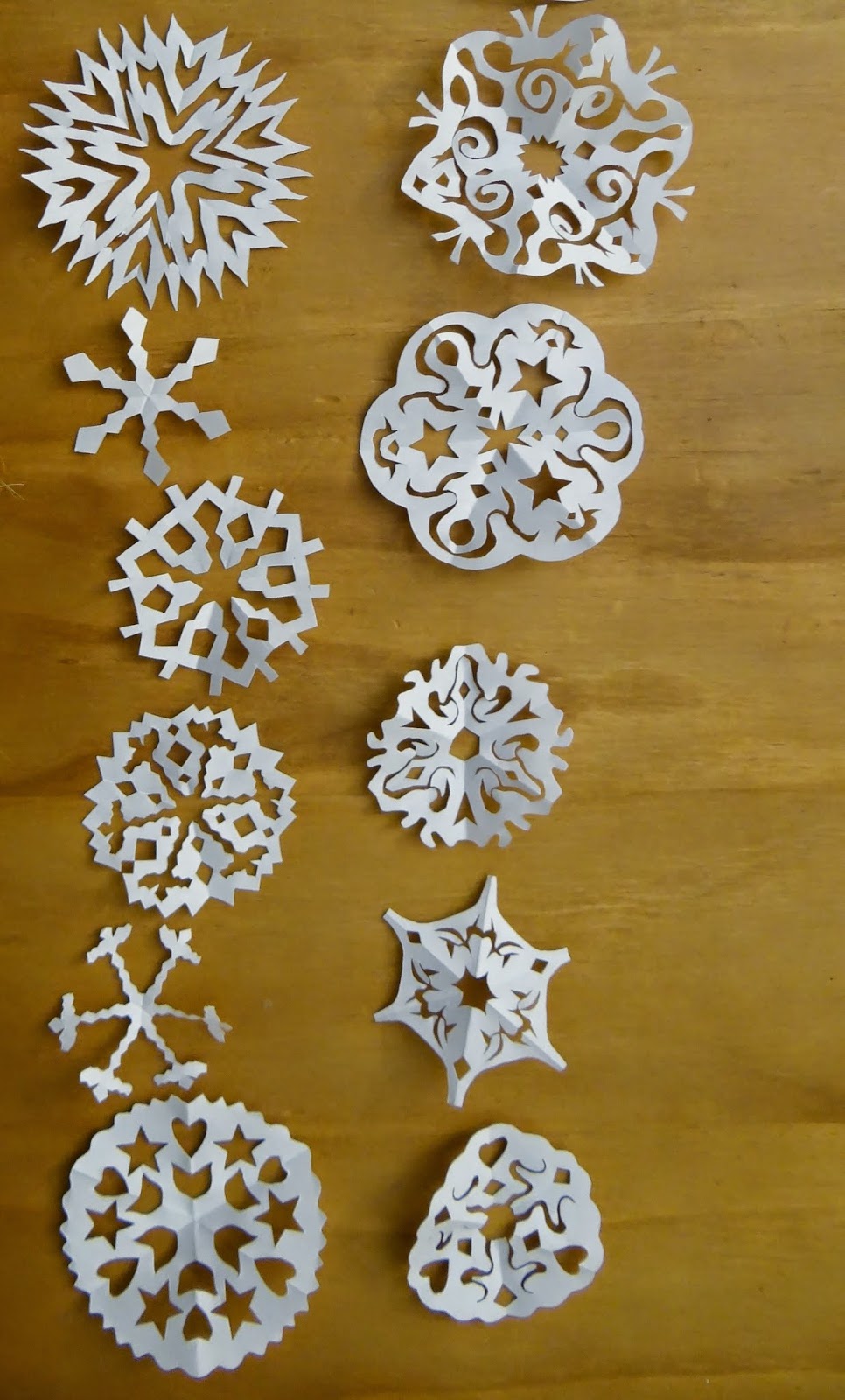 Amber's Craft a Week Blog: Six-Pointed Paper Snowflake Tutorial