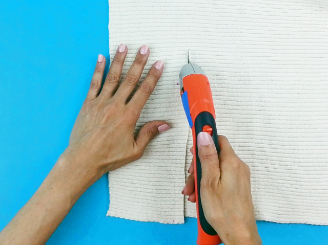 O! Jolly! Crafting Fashion: How Not to Fear Cutting Sweater Knits