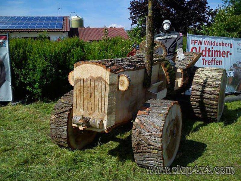 Tractors - Farm Machinery: Wooden Tractor