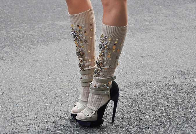 frashion: DIY_ embellished socks / Uradi sam_ šljokičave čarape