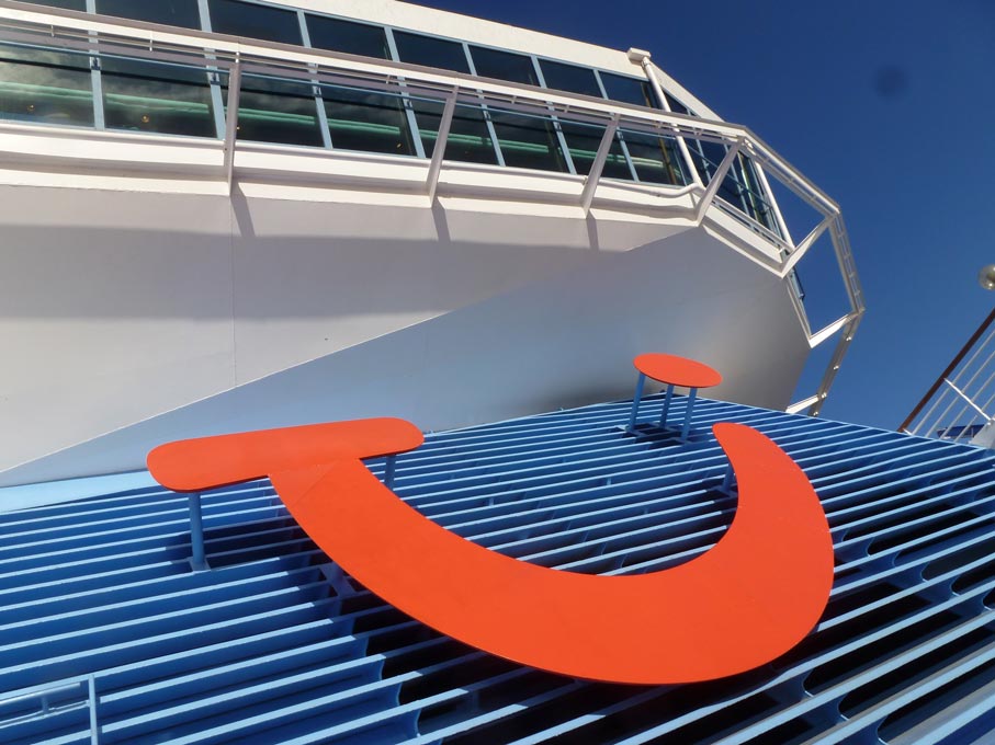 HAYNES WORLD: Thomson Destiny 2nd December 2011