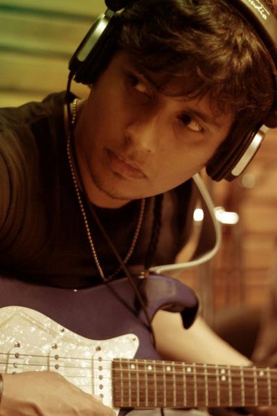 Vikram & Jeeva's David Movie Stills - CINEZONE