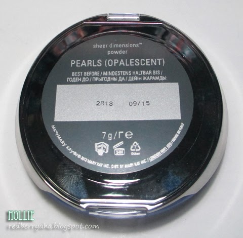 Random Beauty by Hollie: Mary Kay Sheer Dimensions Powder in Pearls Review