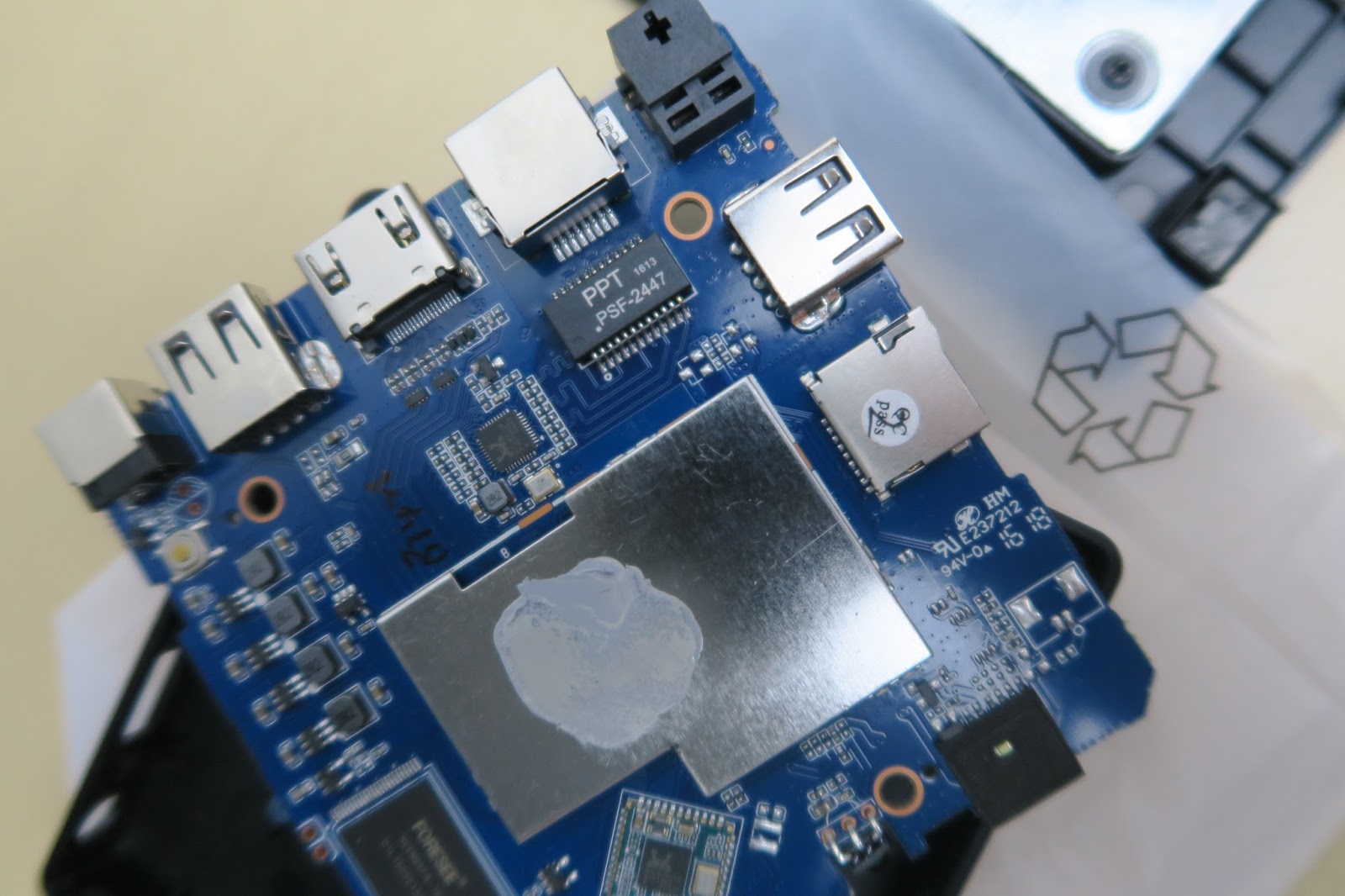 A Minha Casa Digital: Unboxing e Teardown: Beelink miniMXIII (Amlogic ...