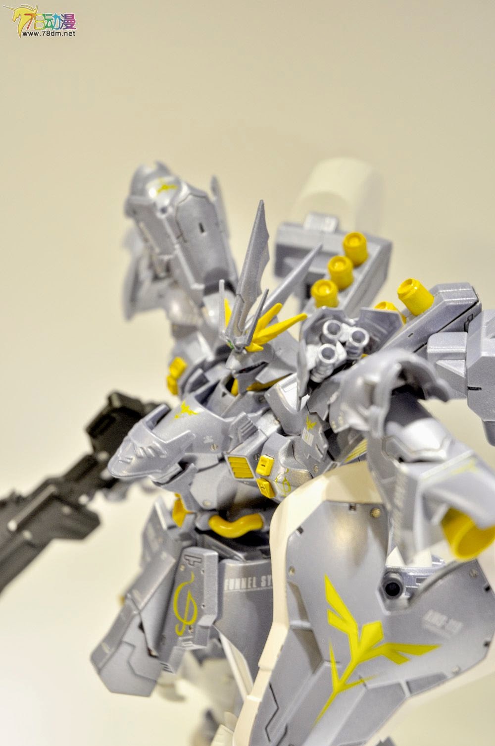 HGBF 1/144 Miss Sazabi "The Queen Sazabi" Custom Build