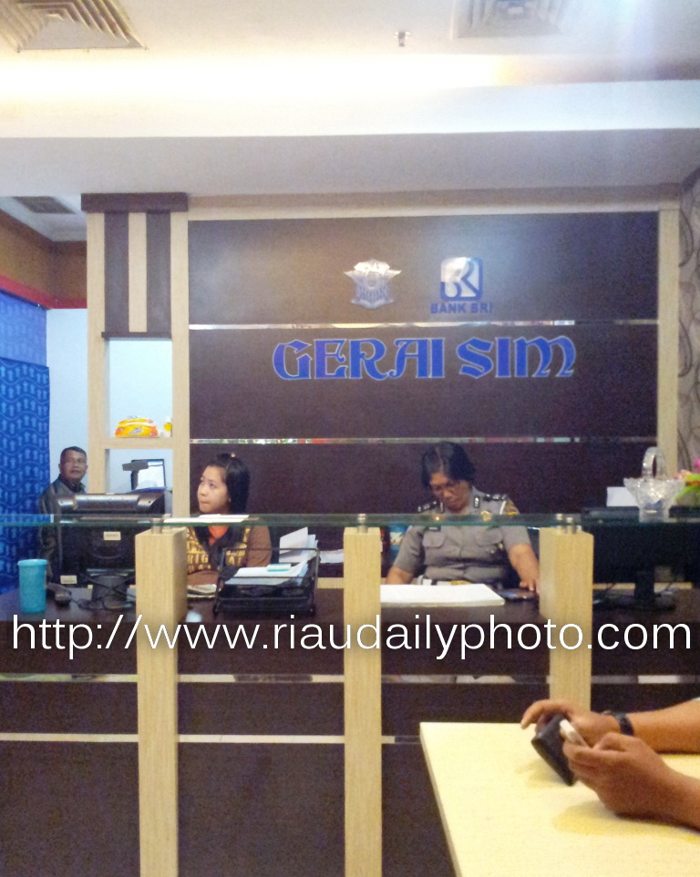 GERAI SIM MALL SKA PEKANBARU | RIAU DAILY PHOTO