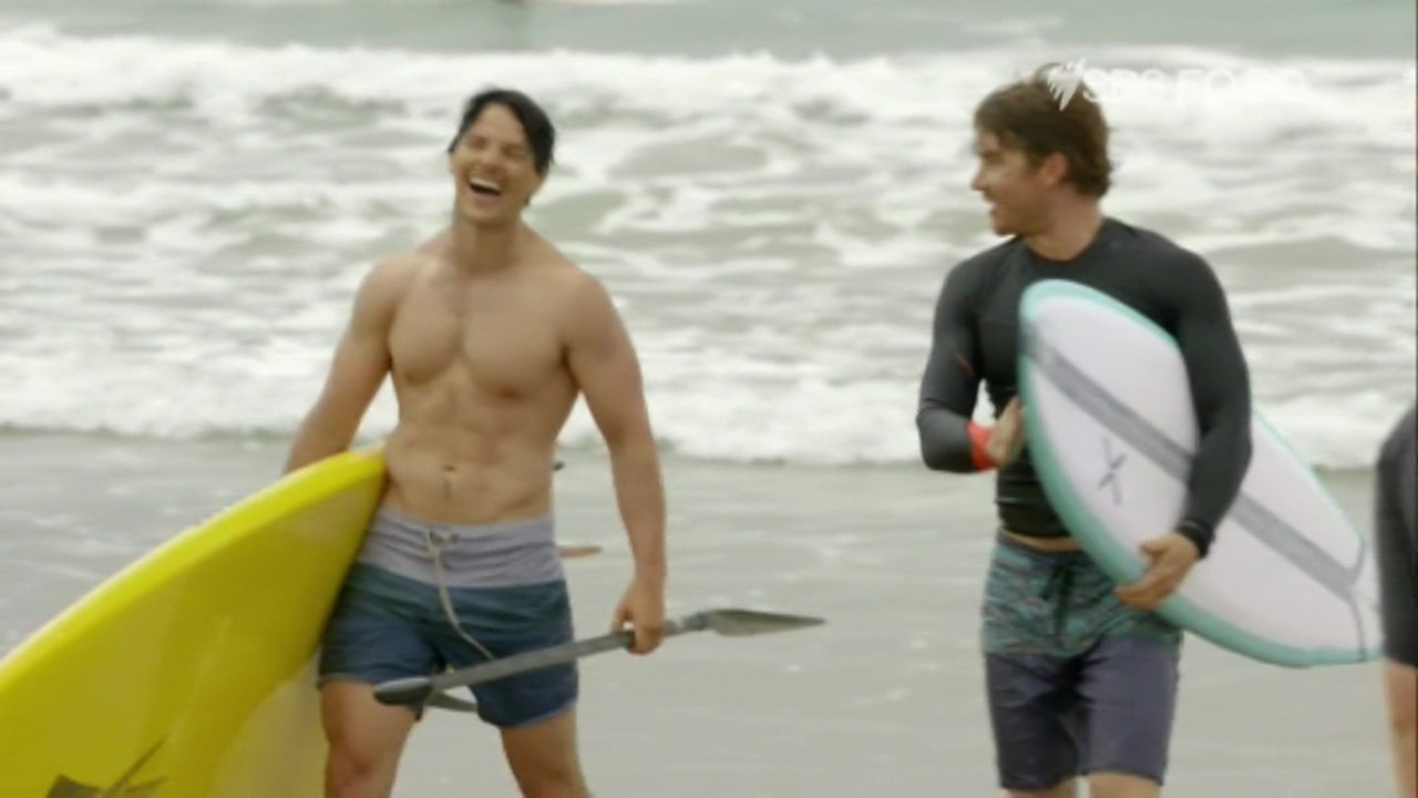 ausCAPS: Dan Churchill shirtless in Surfing The Menu: Next Generation 1 ...