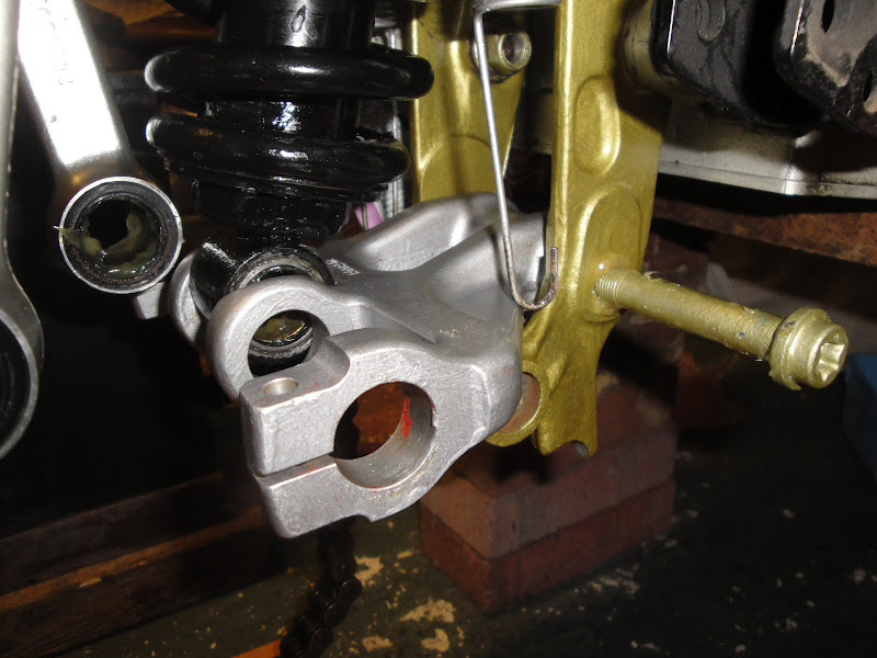 TriMotoRevival: Rear suspension linkage