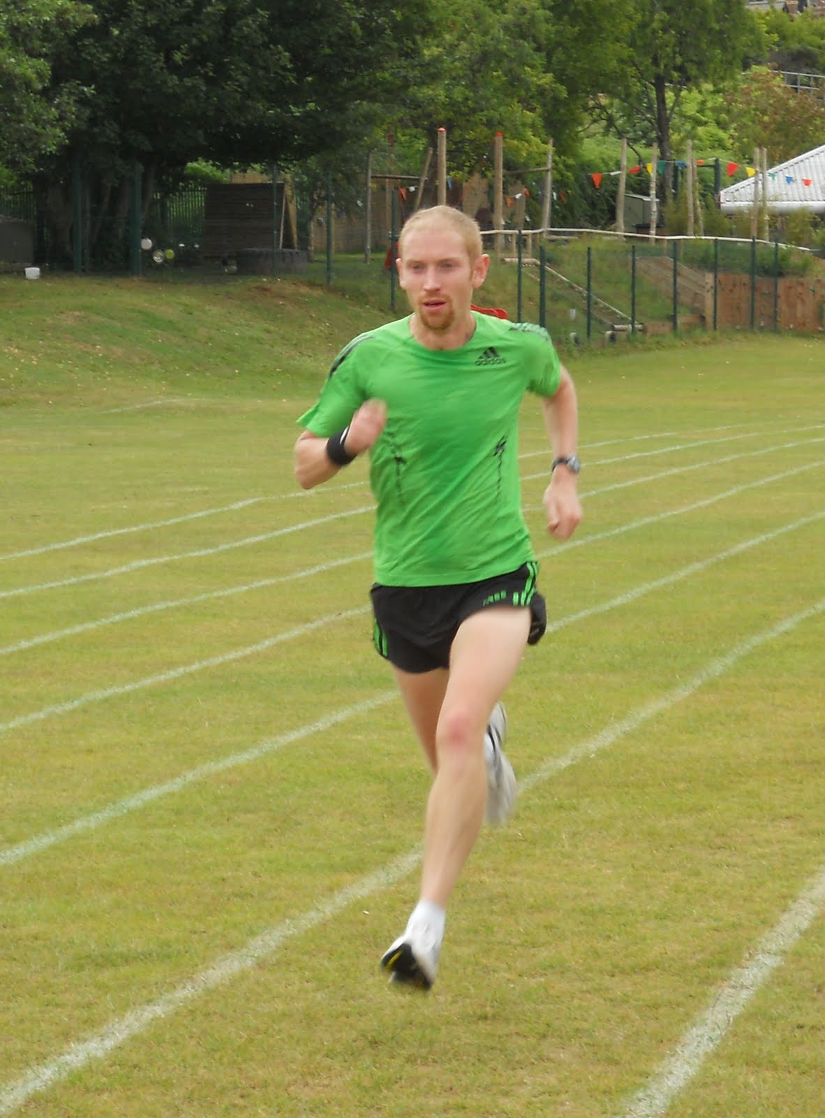 Tom Payn - Time To Run: June 2011