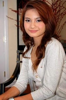 Profil Biodata Acha Septriasa dan Koleksi Foto Terbaru