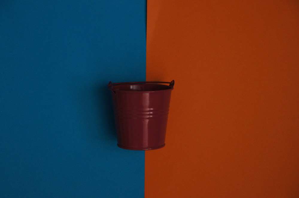 Pantone Experiments: Complementary Contrast | Design Practice