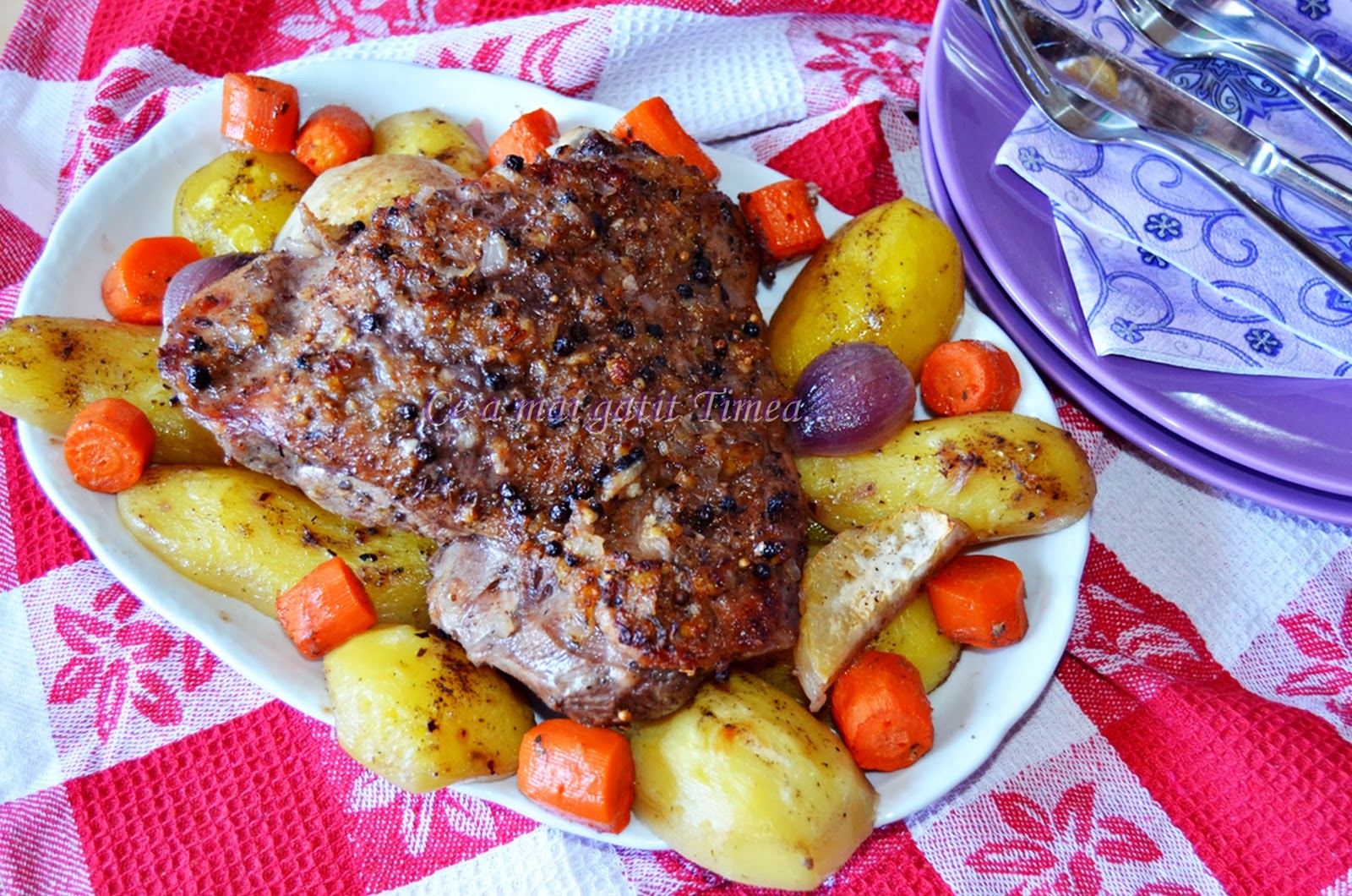 Ce a mai gatit Timea...: Pulpa de curcan cu legume la cuptor
